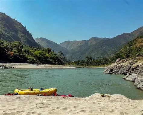 Bhote Koshi River Kayaking – Aaha Nepal Elite's Luxury Holidays
